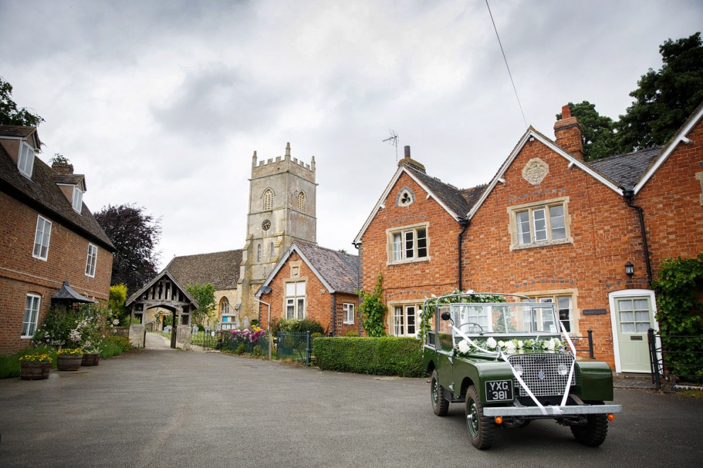 Eckington Manor Wedding Photos - Harriet and Ben - Caroline Alexander ...